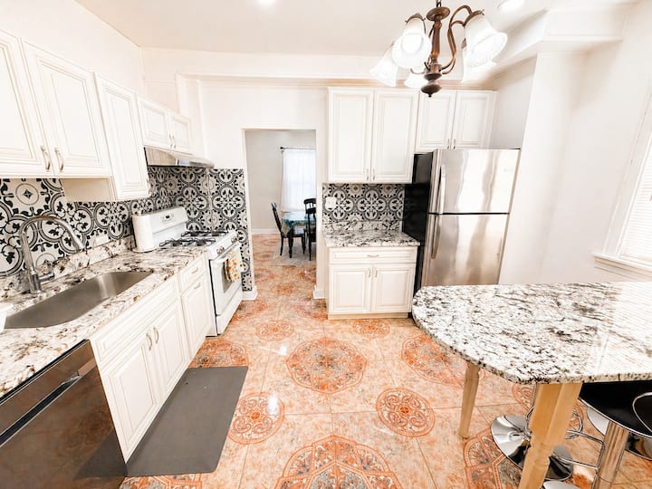 Navy Graduation Stay | 3br | 5 Min Away - Waukegan, IL