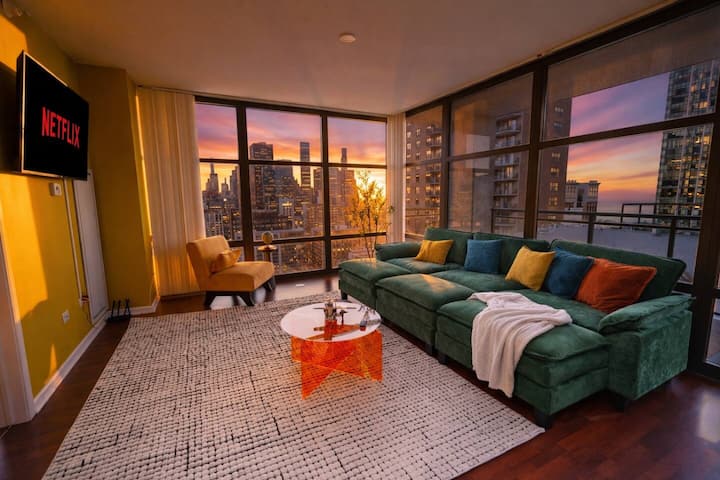 24th Floor 2br Luxury Skyline Unit | Grant Park - Chicago
