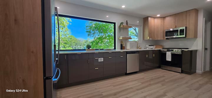 New! Unique World Cup Luxury Stay Inside A Park! - Harrison, NJ