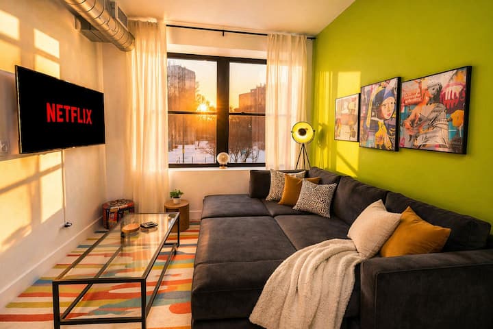 Cozy Smoking Unit Downtown | Mccormick | Lakefront - Englewood - Chicago