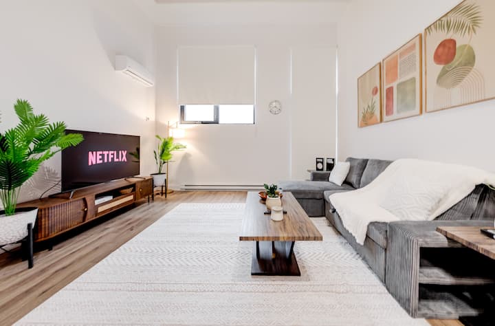 Luxury 1br Oasis In Griffintown - Brossard