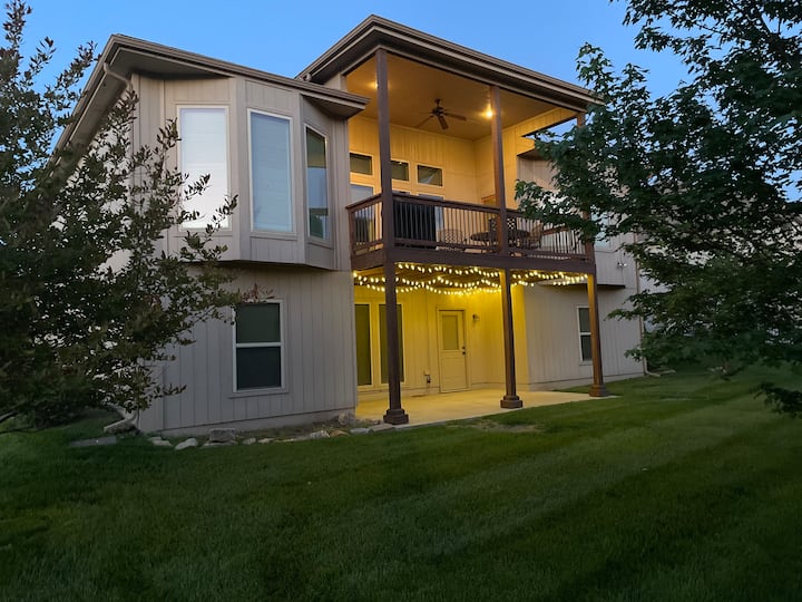 Spacious Kc World Cup Retreat - 4 Baths
Sleeps 7 - Kearney, MO