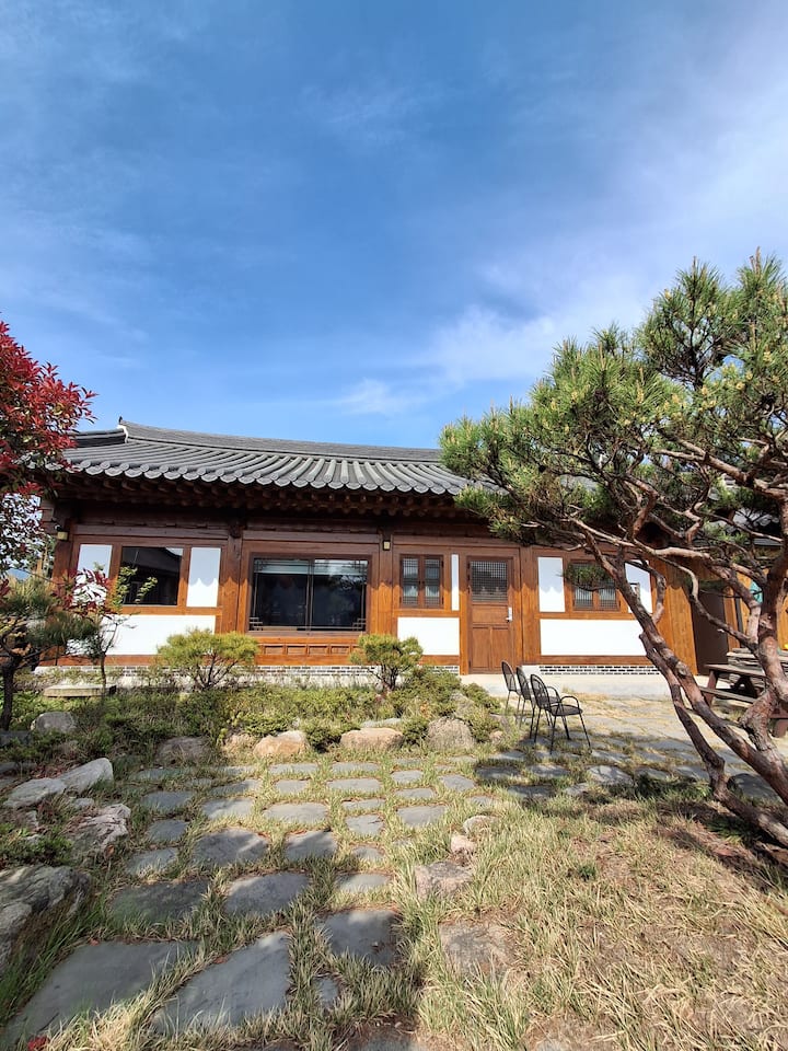 경주 황리단길 5분 한옥독채/단체가능/감성숙소/동궁한옥스테이B - Gyeongju-si