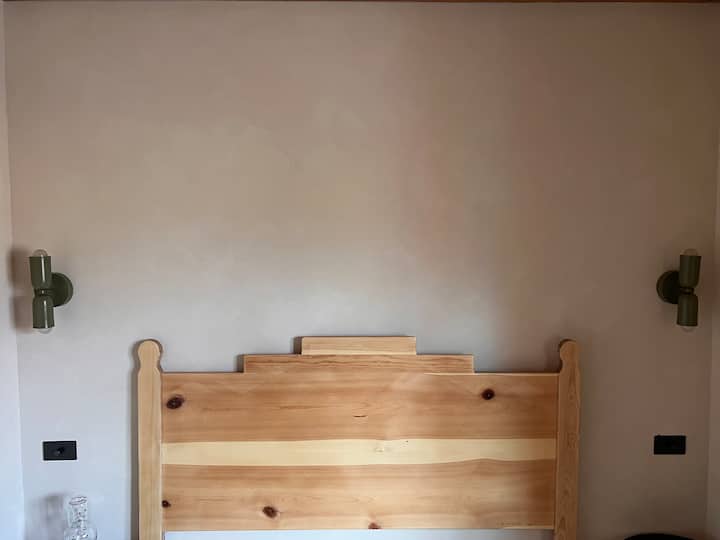 Stay At Hey House! - Queen Suite #2 - Buena Vista, CO