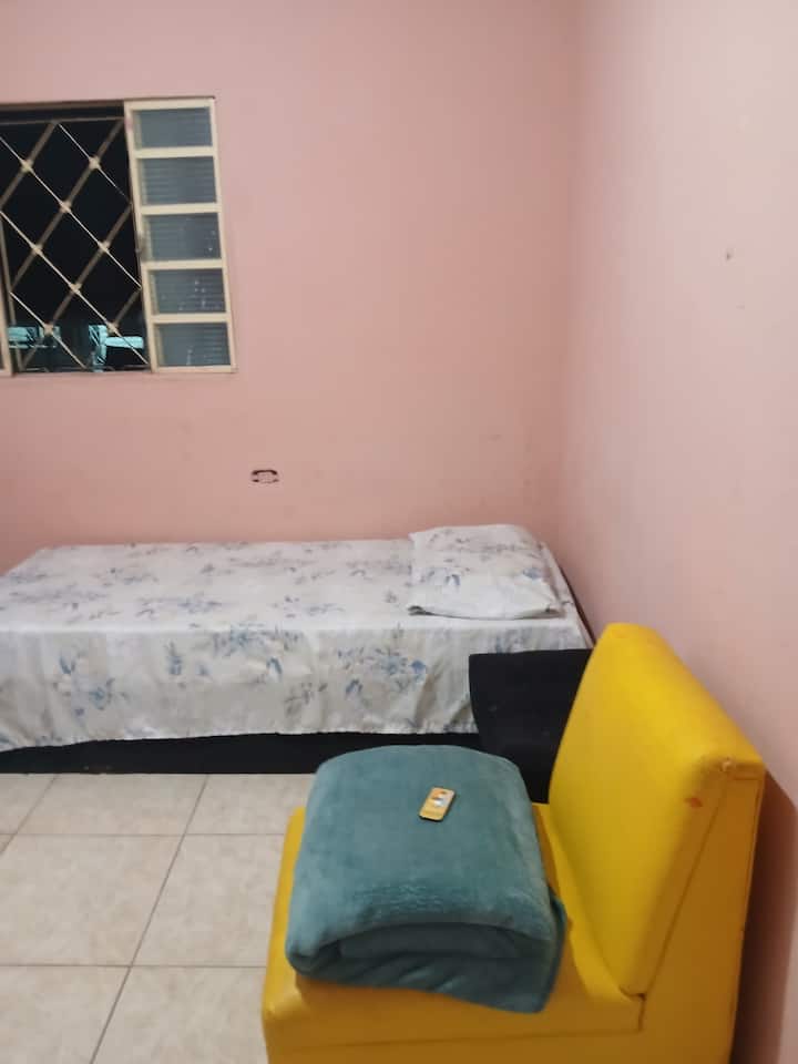 Casa Completa Nos Fundos, 3 Quatros Até 8 Pessoas! - Mogi Guaçu