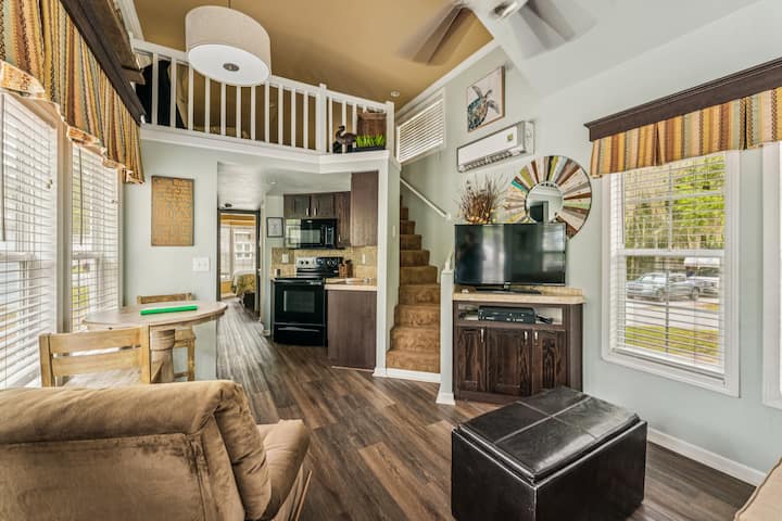 River View Cottage | W/d | Loft - Florida Panhandle, FL