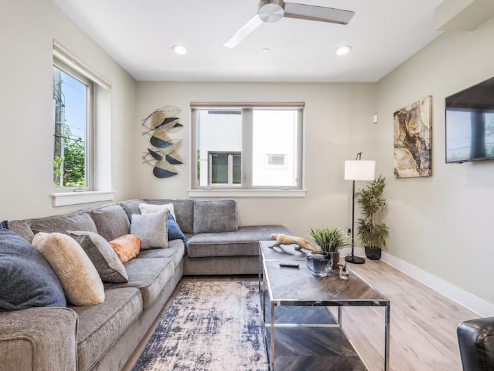 Modern Townhome Rooftop Garage Stockyards Downtown - Riverside Drive – Fort Worth