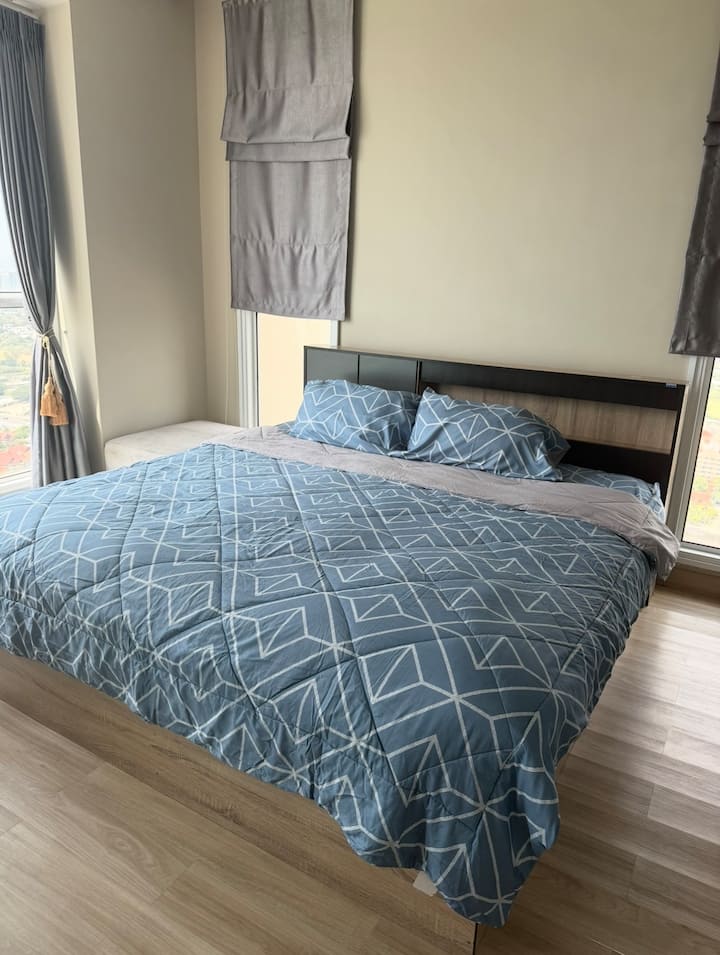 One Bedroom Peace Unit Renovated - Bangkok