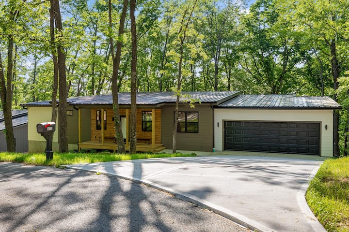 Modern 4br Ridge Retreat W/view • 2 King Suites - Cleveland, TN