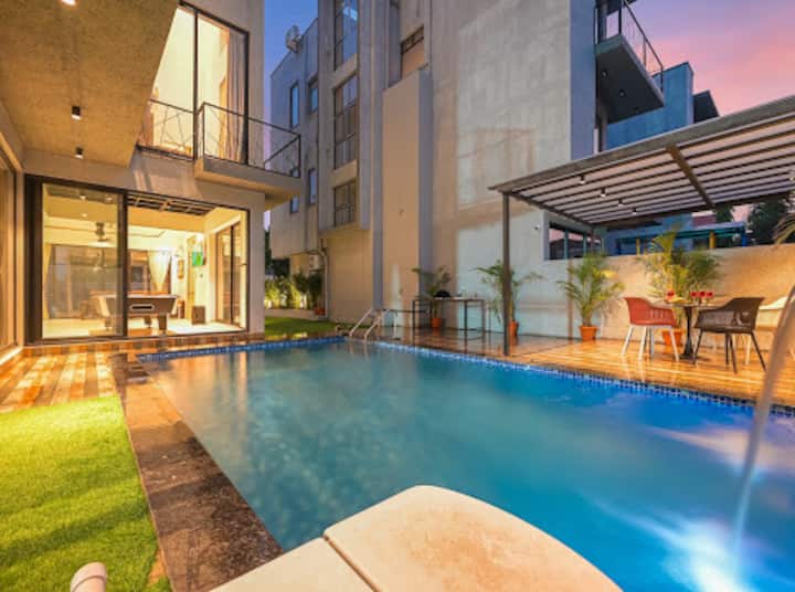 Re Treat 6bhk Luxury Pool Villa W/ Game Room - Lonavla
