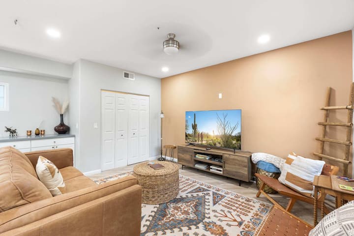 2br Stylish Desert Casita With Workspace,mtn Views - Carefree, AZ
