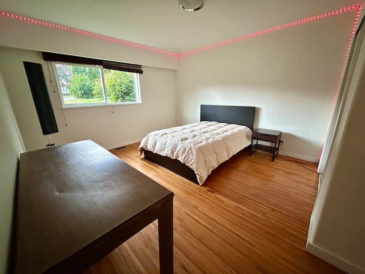 West Vancouver Stay | Rooms Close To Downtown - West Vancouver