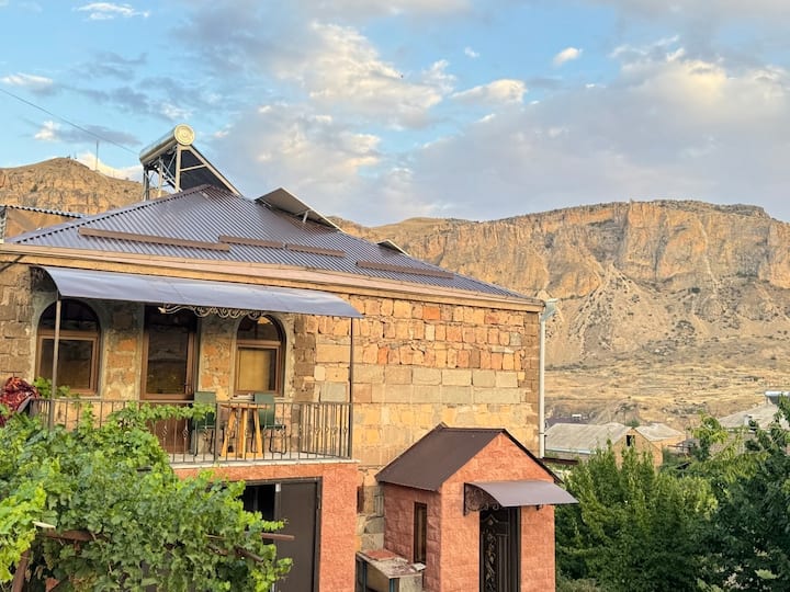 Rockside House Areni | Pool & Mountain Views - Armenia