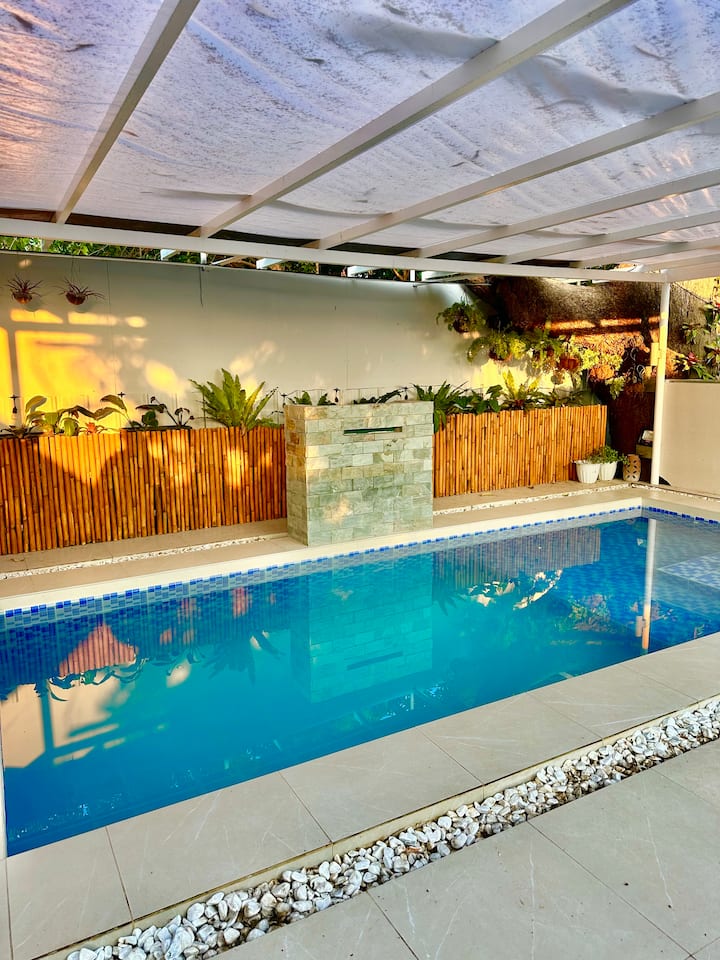 Evergreen 1br Deluxe Private Villa Cavite · Pool - Cavite