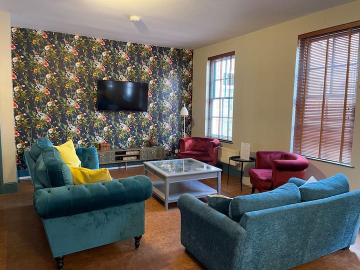 Apartment 1 By Oddfellows - 3 Bed - Chester, UK