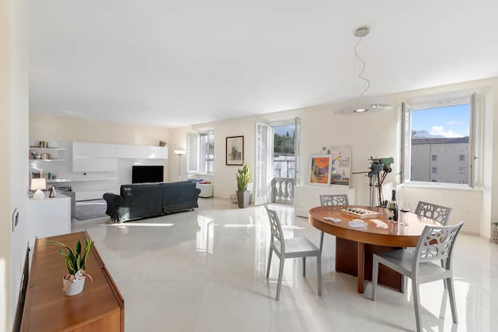 Life & View Luxury Apartment 5 - By Happy Rentals - Riva del Garda