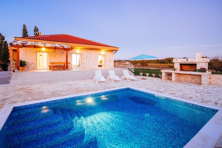 My Dalmatia - Holiday Home Barba Pere - Privlaka
