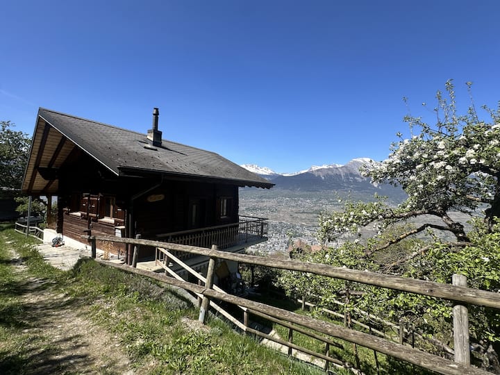 Alpine Nest Chalet – Stunning Mountain Views - Sion