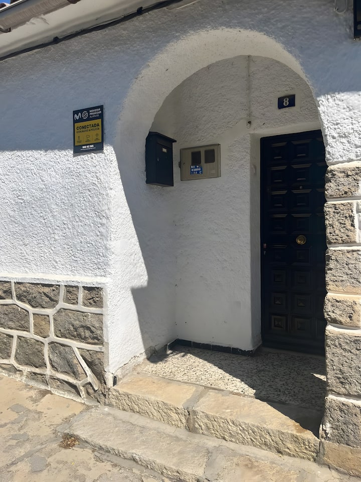 La Casita De Shyro Y Gege - Cebreros