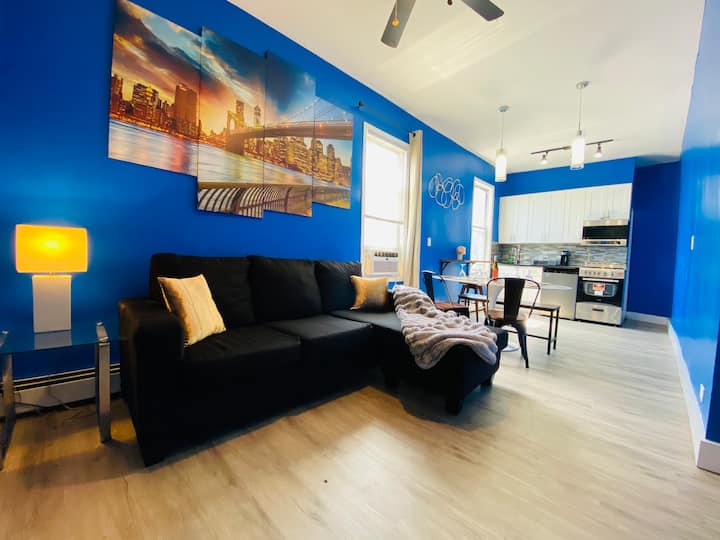 Ig-worthy Oasis: Stylish 2br Near Yankee Stadium - Steinway, NY