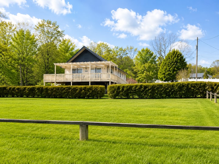 Keuka Lake Cottage | Private Dock + Boat Launch - Hammondsport, NY