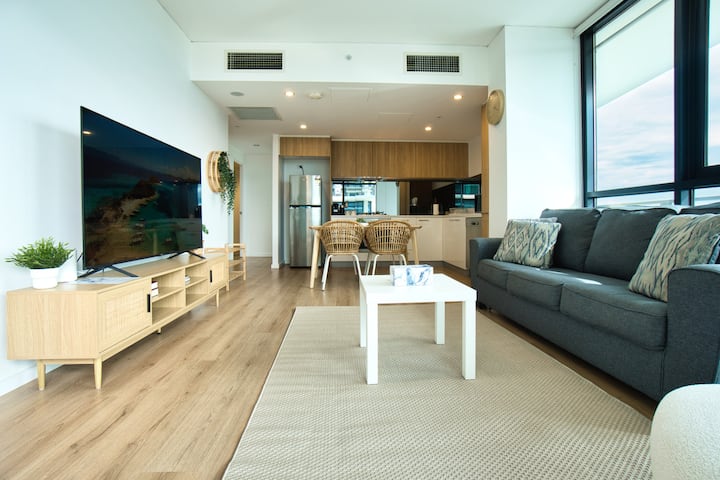 Beautiful City & Sky View 2br Apt W Pool Gym Sauna - Adelaide