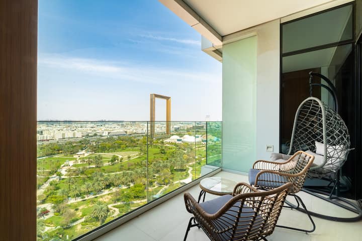 Citihome | Spacious 2br Retreat | Park Gate - Dubai