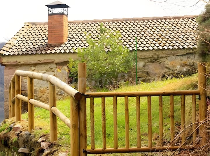 Casa De Aldea La Besana - Teverga