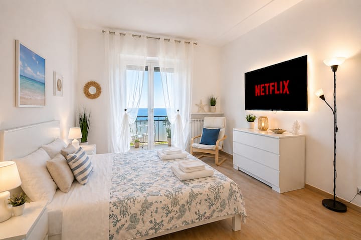 Luminosa Suite Fronte Mare Parcheggio Privato Wifi - Bergeggi