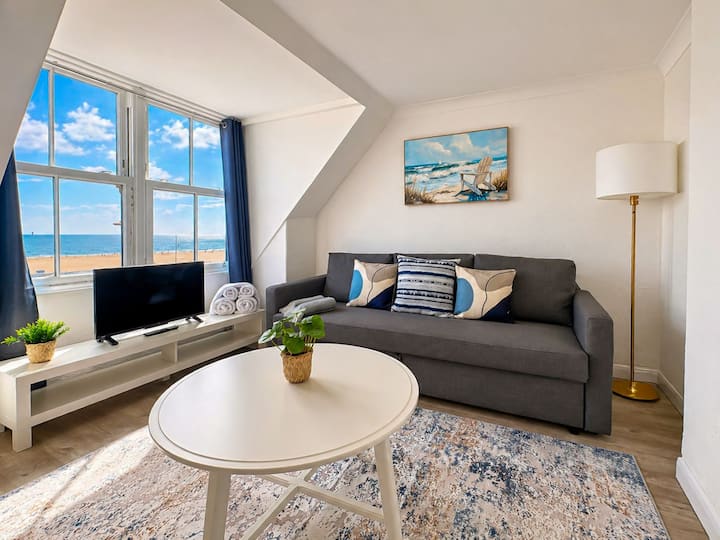 Marine Parade - Beach Apartment - Great Yarmouth