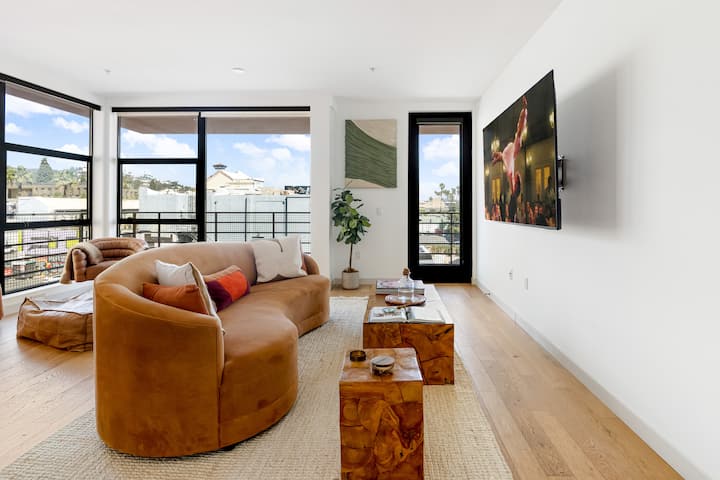 Stylish 2br Near Walk Of Fame W Resort Amenities - West Hollywood, CA