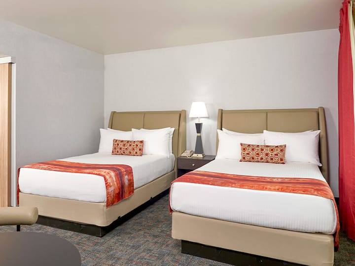 3 Units | Central Fremont St | Near Vegas Casinos - Las Vegas