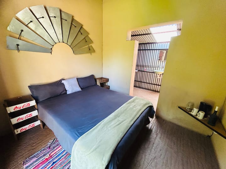 Farm-style Bed & Breakfast Retreat. - Hartbeespoort