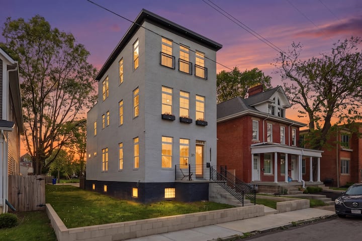 Linwood House | Rooftop, Hot Tub, Sleeps 15 | - コロンバス, OH