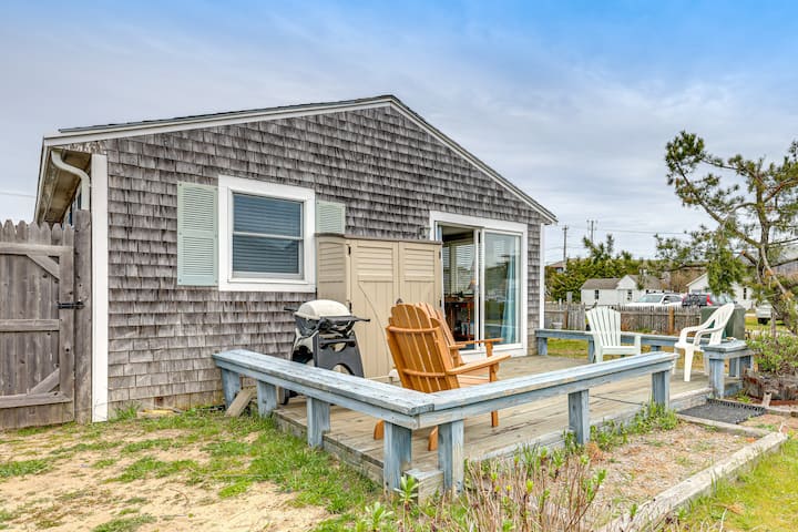 Walk To Beach & Pool! East End P-town Condo - Provincetown, MA