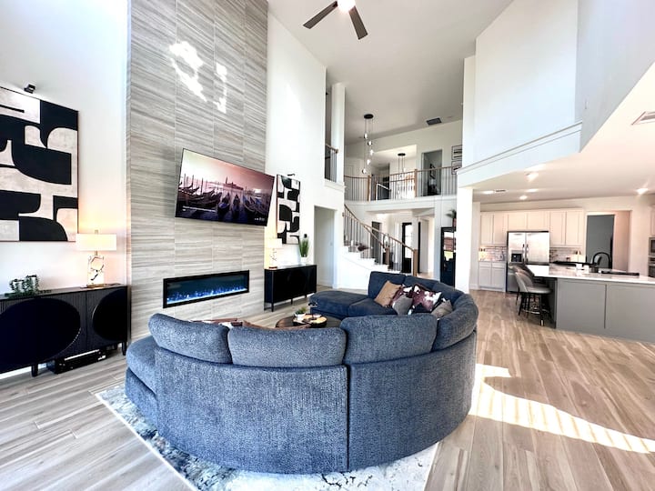 Modern Luxe Retreat | 5br | 22 Mi To At&t Stadium - Midlothian, TX