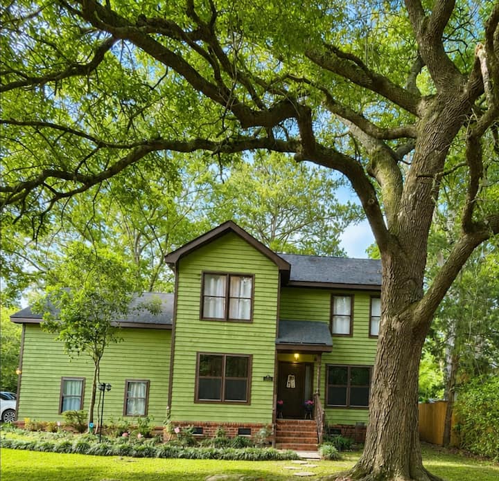 Cozy Two-story Home With Outdoor Fun - North Charleston, SC