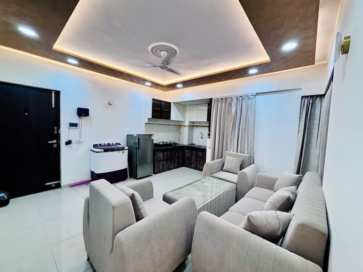 Cozy And Warm Vibes. Best Bnb In Wave City. - Ghaziabad