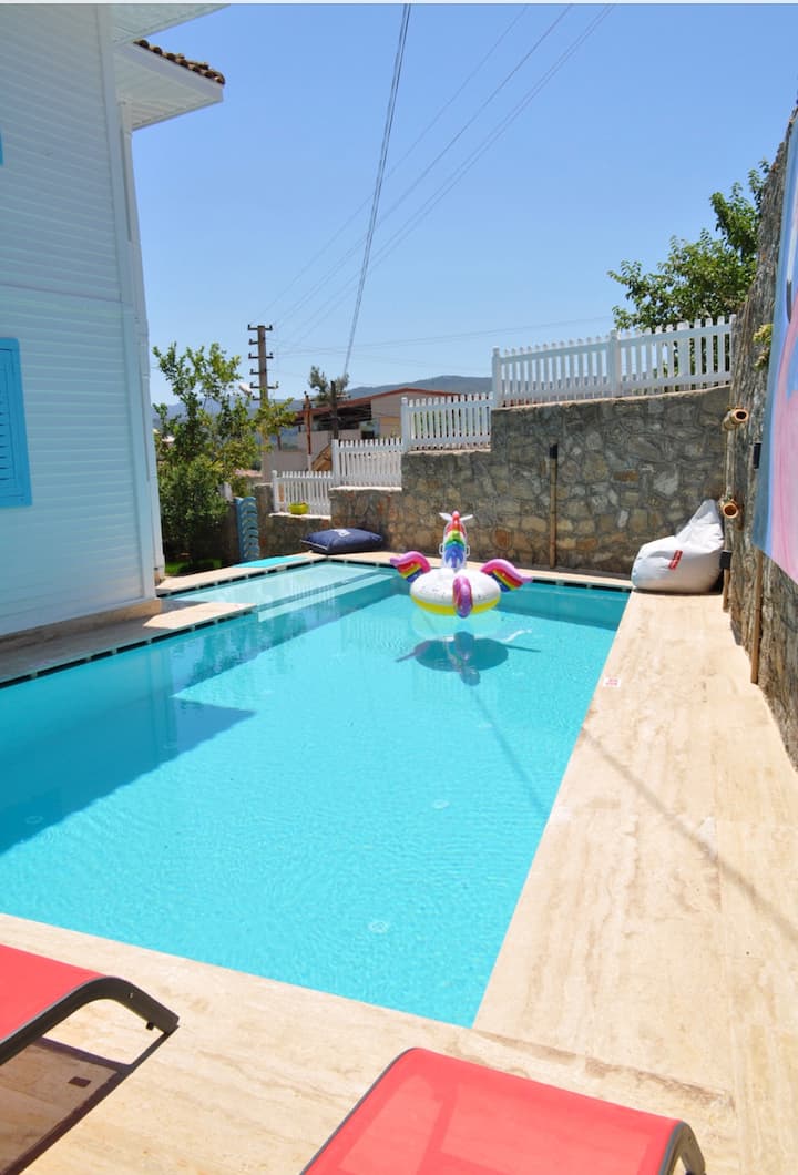 Mavivilla - Ataköy