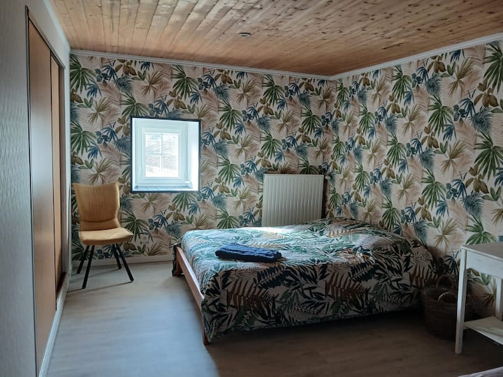 Chambre Double, Confortable Chez L'habitant Calme - Parthenay