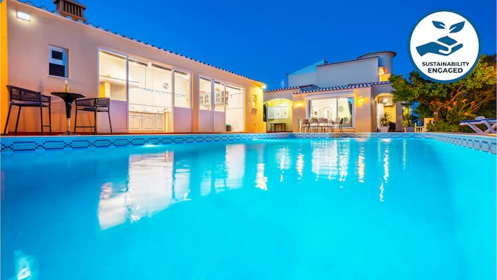 Villa With Bbq And Heatable Pool In Benagil - Algarve
