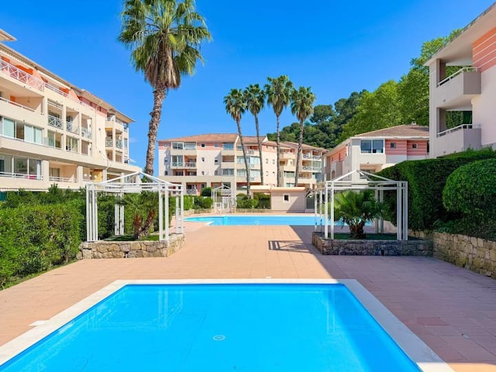 Studio Lumineux Vue Piscine – Emplacement Idéal - Cagnes-sur-Mer