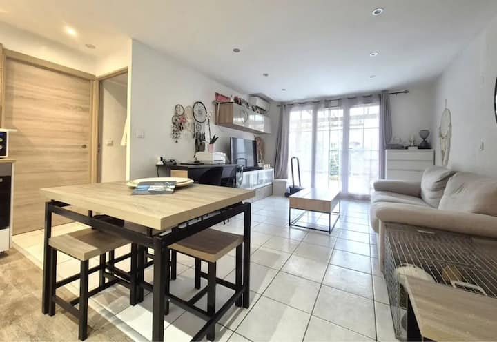 Appartement T2 Climatisation, Piscine - Le Plan-de-la-Tour