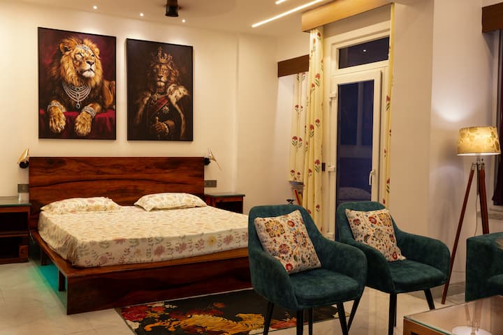 Hridanchal: A Wildlife-inspired Themed Studio - Ghaziabad