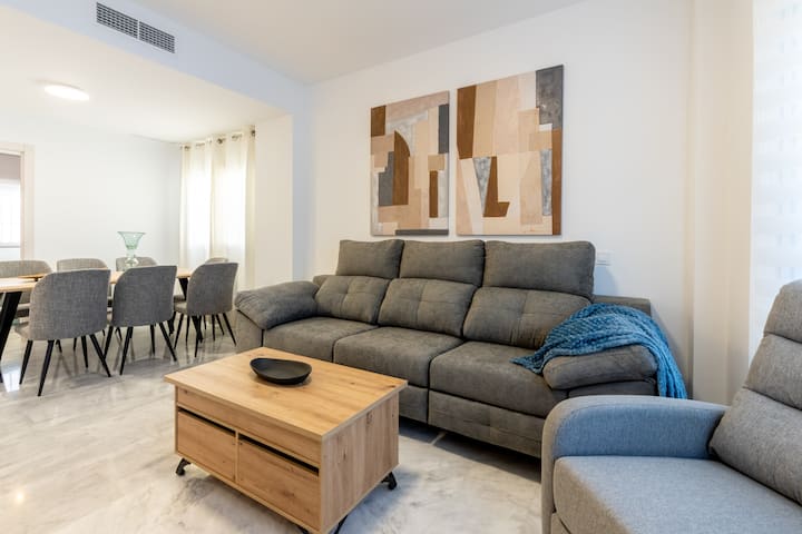 Exclusiva Casa En Gerena Con Todas Las Comodidades - 赫雷納