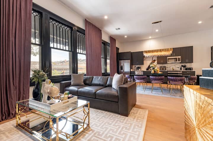 Experience Ultimate Luxury Downtown Hotel - New Orleans, LA