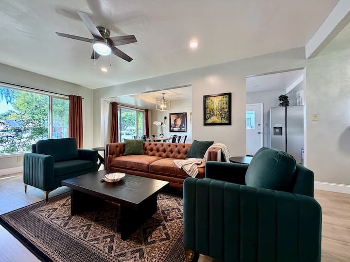Remodeled Minutes To Sutter Park & Golden One - Sacramento, CA