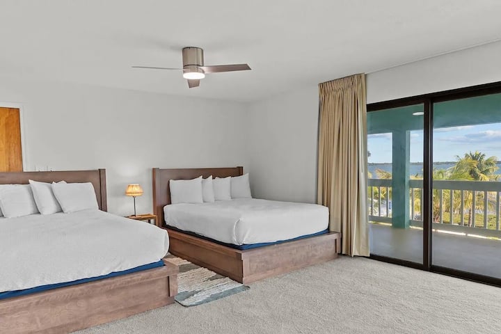 Ocean View Suite W/kitchen & Pool Access - Big Pine Key, FL