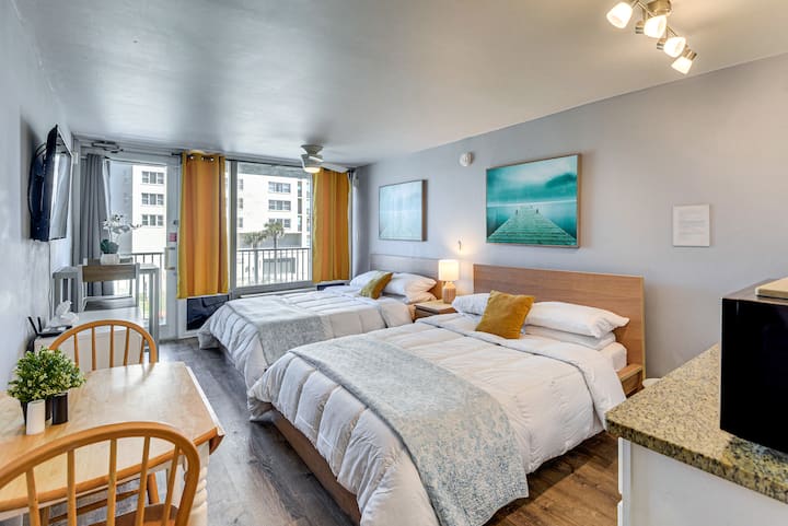 Beachfront Condo W/ Balcony On Florida’s Fun Coast - Ponce Inlet, FL
