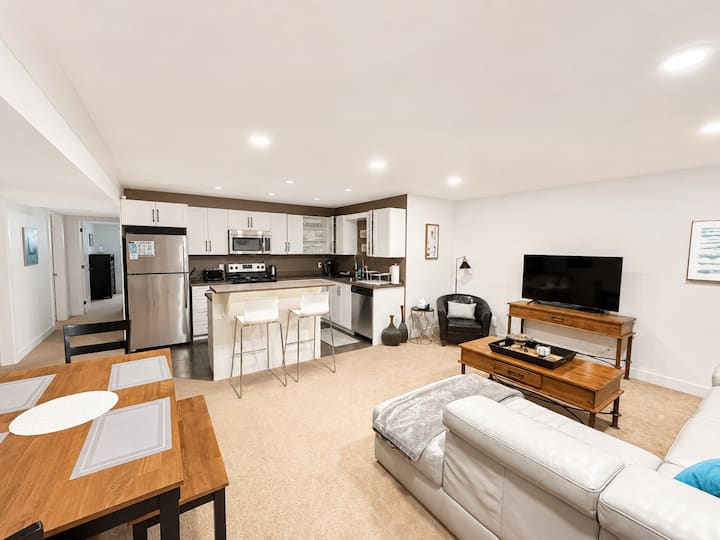 Modern 2bd Private Suite W/ Full Kitchen - Parc provincial de Cultus Lake